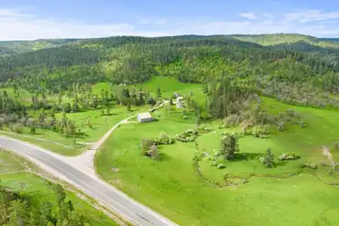 3122 WY-24 - Aladdin, WY | Rent.