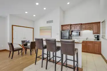 Eaton Ridge - 201 Eaton Ridge Dr - Sagamore Hills, OH | Rent.