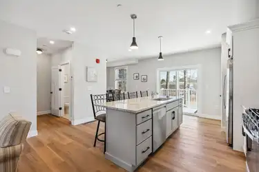 Bayberry Commons- 3 Bedroom 2.5 Bath Townhomes with 2 Car Garage - 32 ...