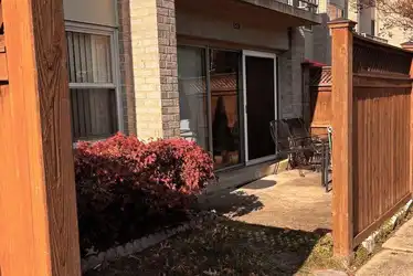 2 Canterbury Square unit 101 - Alexandria, VA | Rent.