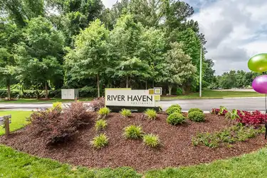 River Haven - 9310 River Haven Pl - Raleigh, NC | Rent.