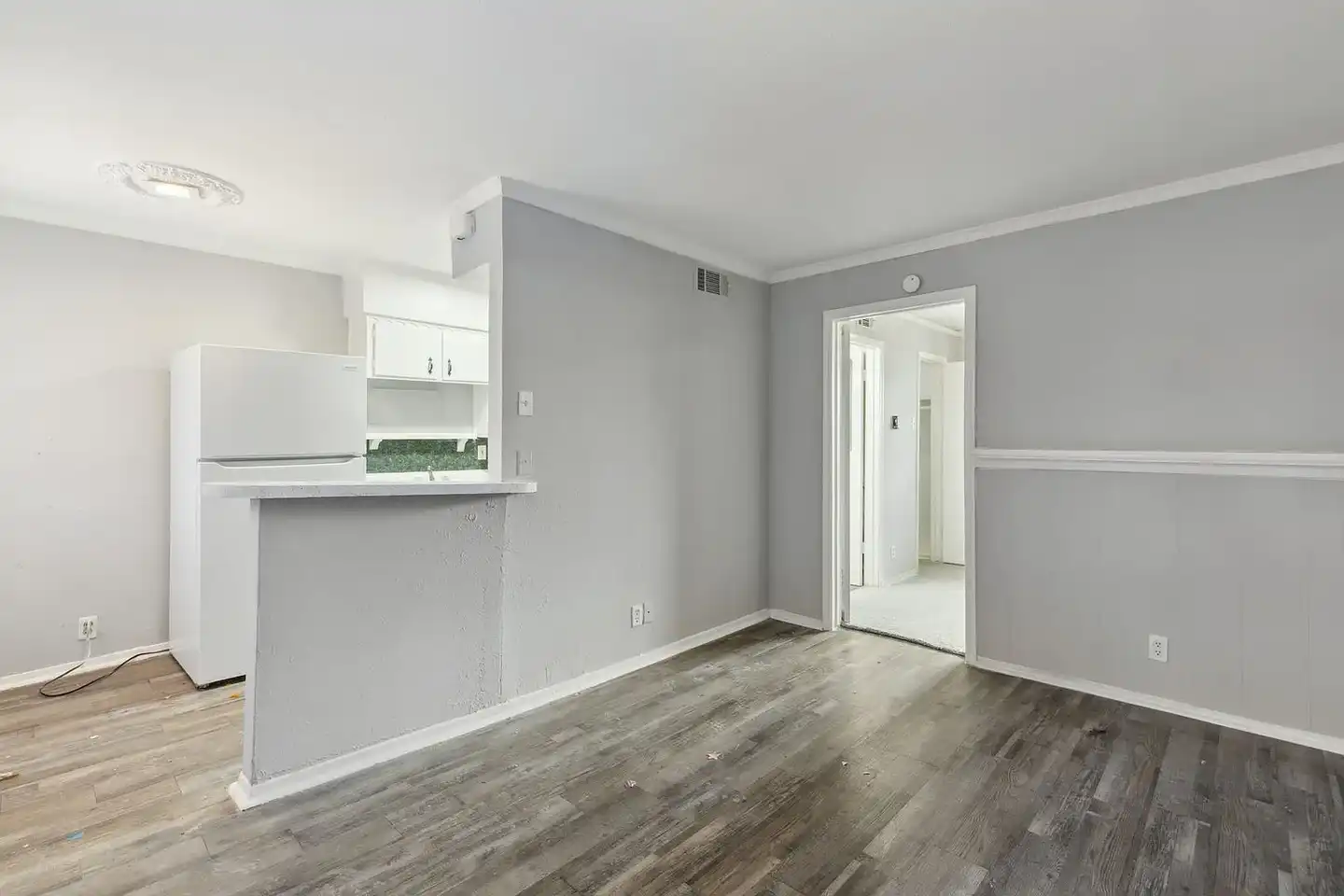 The Clyde - 409 E 9th St - Dallas, TX | Rent.