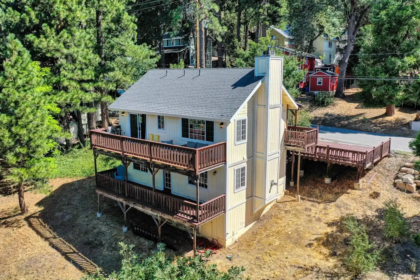 31393 Lightfoot Way - Running Springs, CA | Rent.
