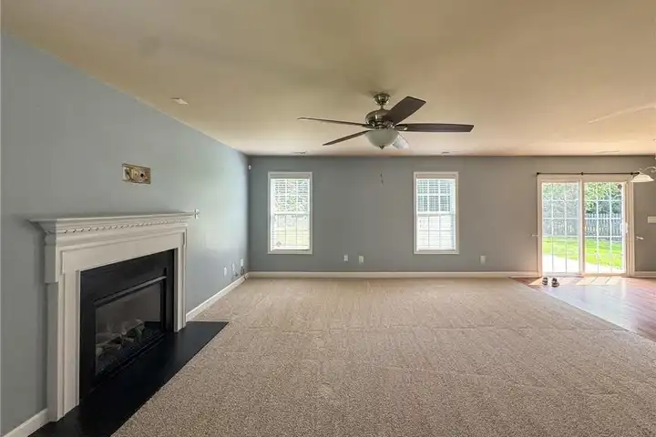 1424 St Johns Loop - Raeford, NC | Rent.