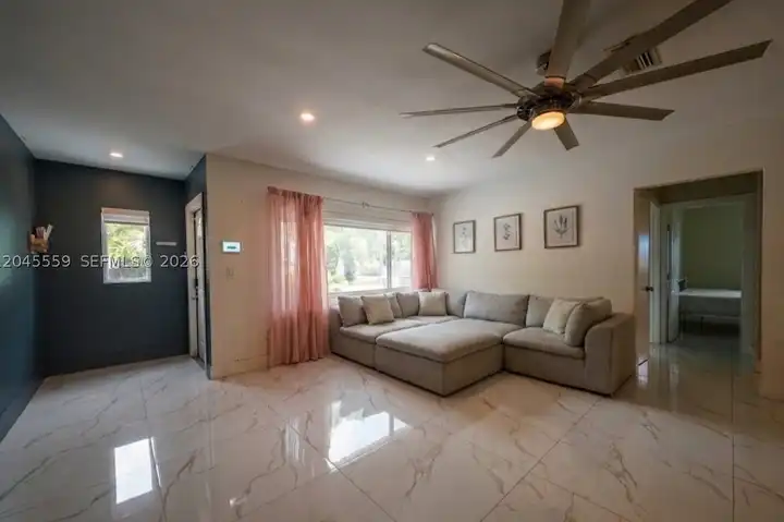 7304 McKinley St - Hollywood, FL | Rent.