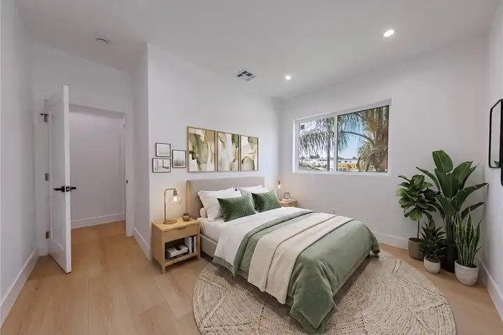 2938 S Sycamore Ave #1 - Los Angeles, CA | Rent.