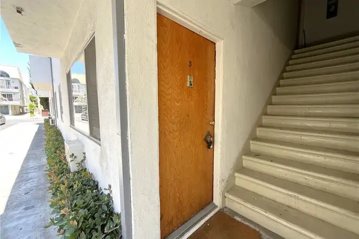 1933 Pelham Ave #3 - Los Angeles, CA | Rent.