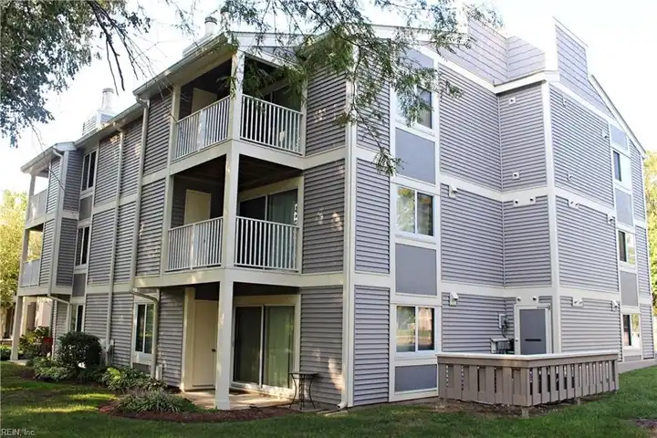 1009 Autumn Woods Ln #111 - Virginia Beach, VA | Rent.