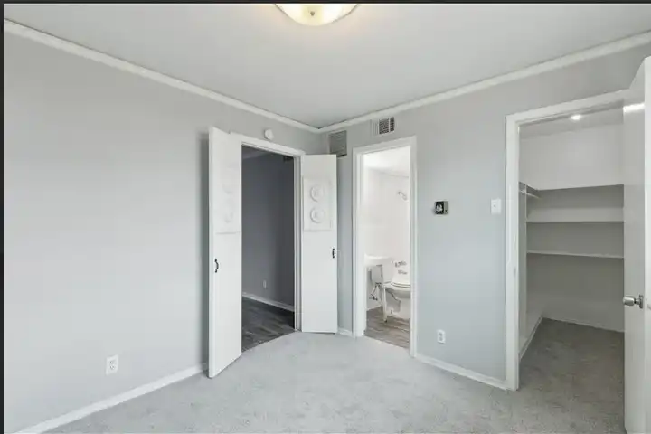 The Clyde - 409 E 9th St - Dallas, TX | Rent.