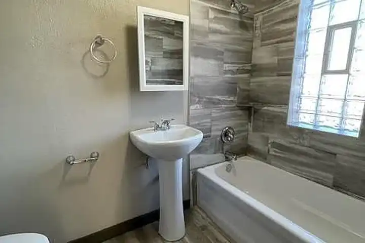 The Regent - 1626 D St - Lincoln, NE | Rent.