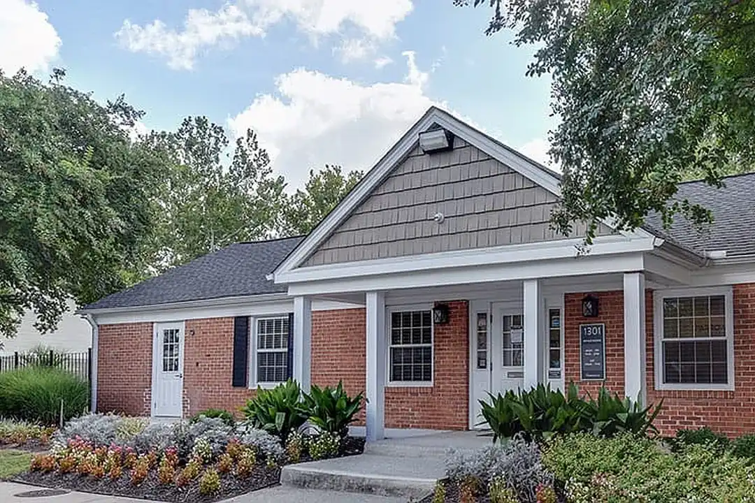 Sparrows Point Townhomes and Apartments - 1301 Pine Cone Cir - Virginia ...