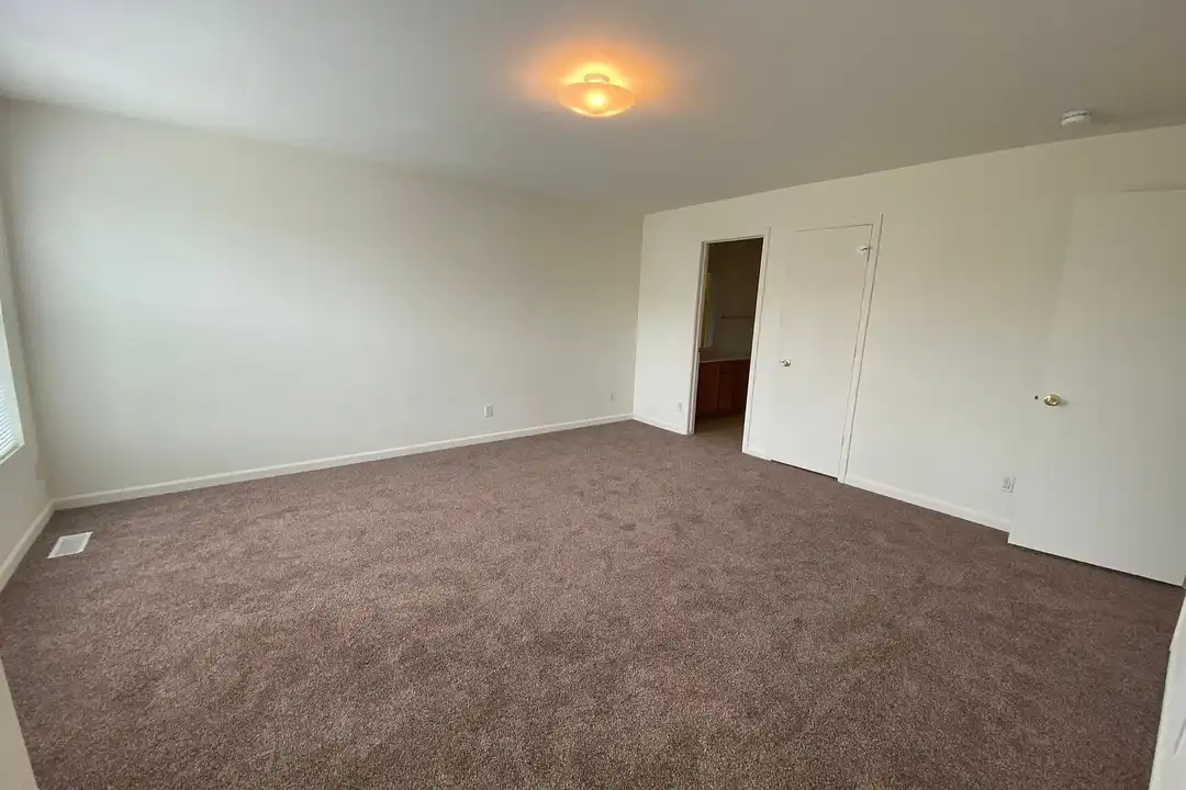 Rising View - 3116 Lockbourne Dr - Bellevue, NE | Rent.