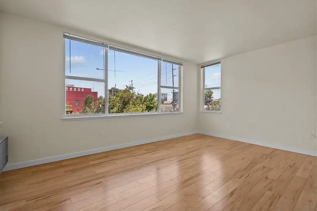 Collins Circle - 1701 SW Columbia St - Portland, OR | Rent.
