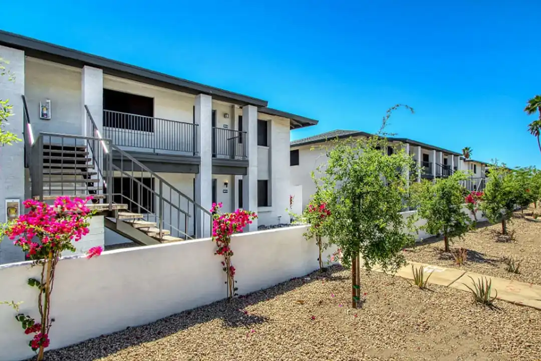 Reserve on Ray - 301-417 W Ray Rd - Chandler, AZ | Rent.