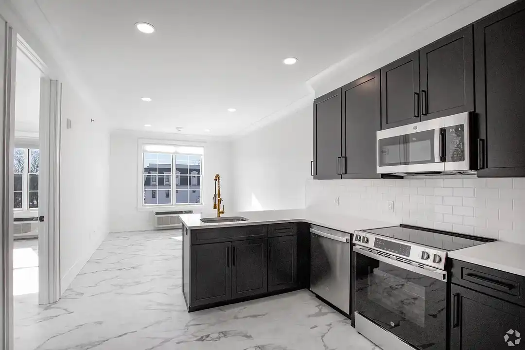 The Lofts at Maple & Main - 42-48 Maple Ave - Smithtown, NY | Rent.