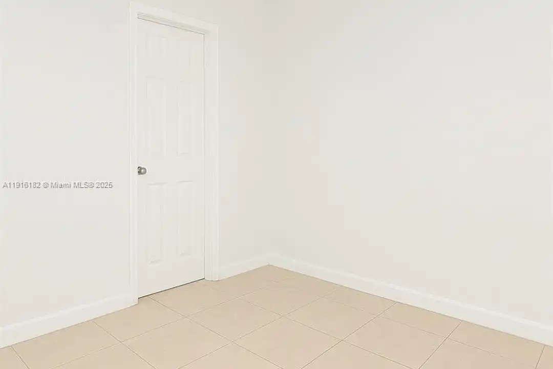 9493 SW 76th St unit 9493L2 - Miami, FL | Rent.