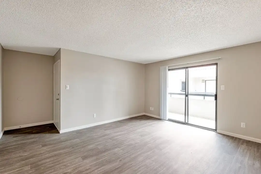 Hidden Cove Apartments - 2001 W Union Hills Dr - Phoenix, AZ | Rent.