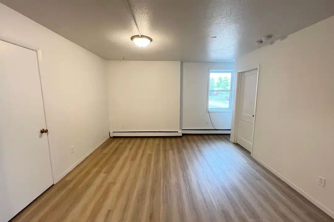 1516 N 16th St unit 1516 N 16th St - 6 - Superior, WI | Rent.