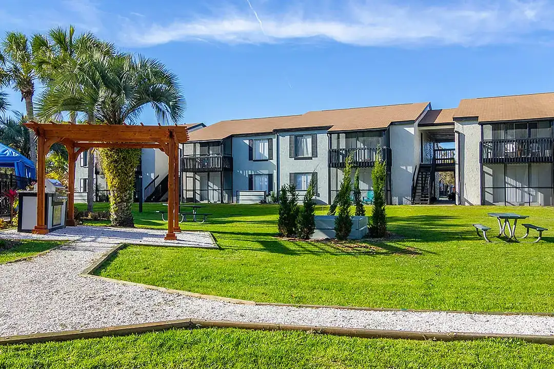 The Oaks on Monument - 401 Monument Rd - Jacksonville, FL | Rent.