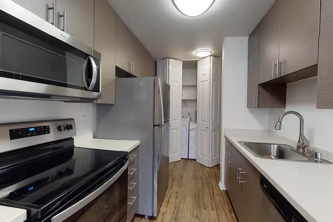 27 Seventy Five Mesa Verde - 2775 Mesa Verde Dr E - Costa Mesa, CA | Rent.