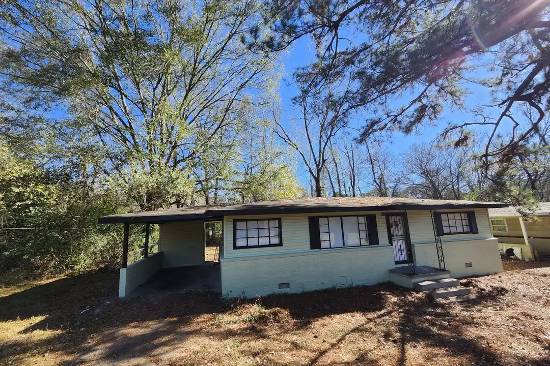 2632 Shannon St - Jackson, MS | Rent.