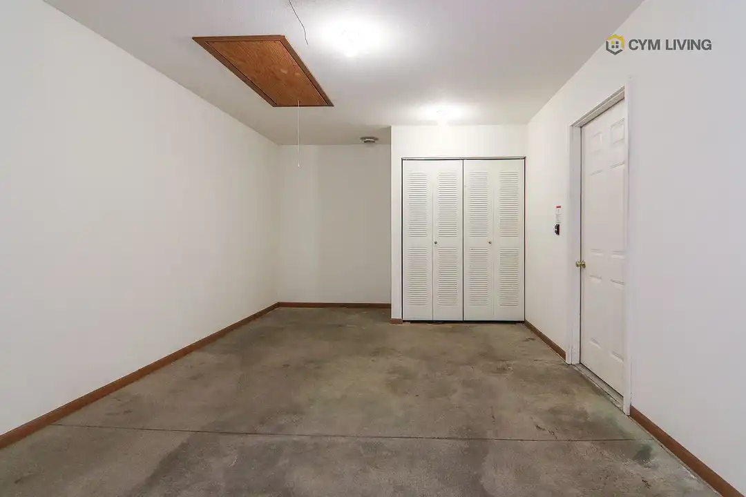 Crossings at Bellbrook Villas - 1419 Bell Brook Blvd - Decatur, IN | Rent.