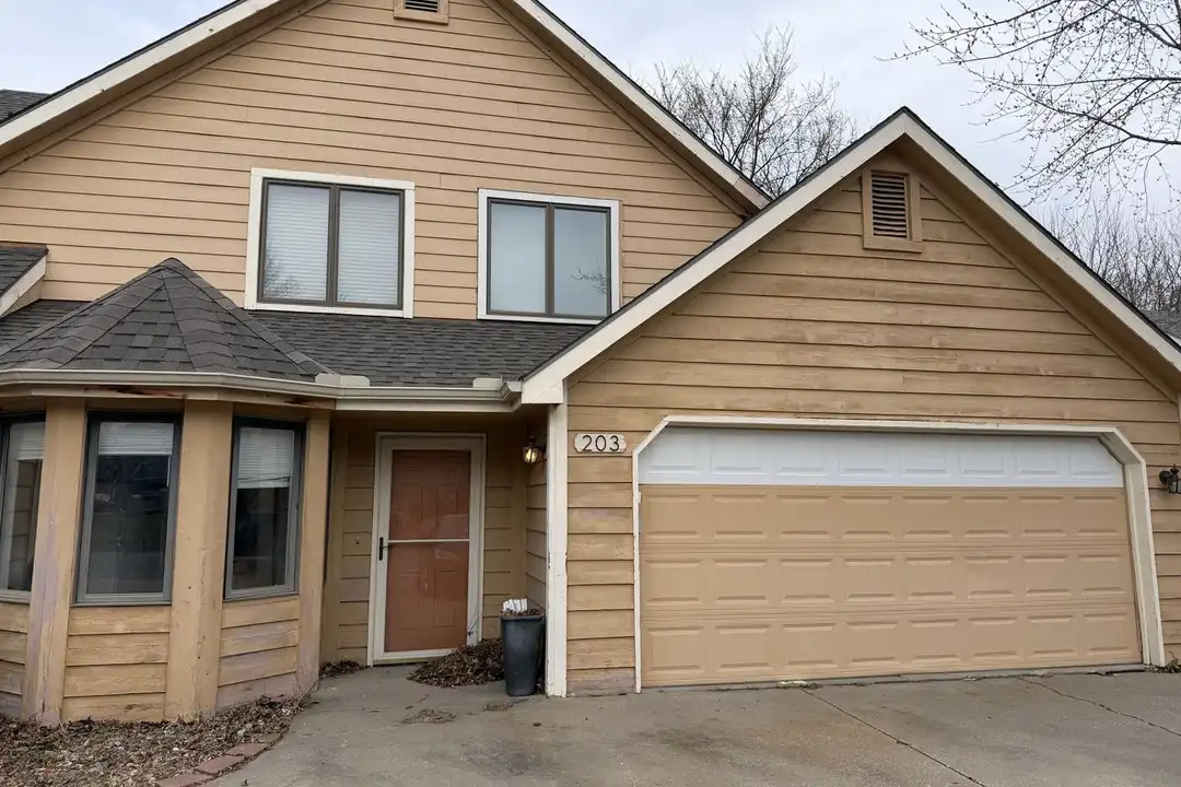 203 Deerfield Ln - Lawrence, KS | Rent.