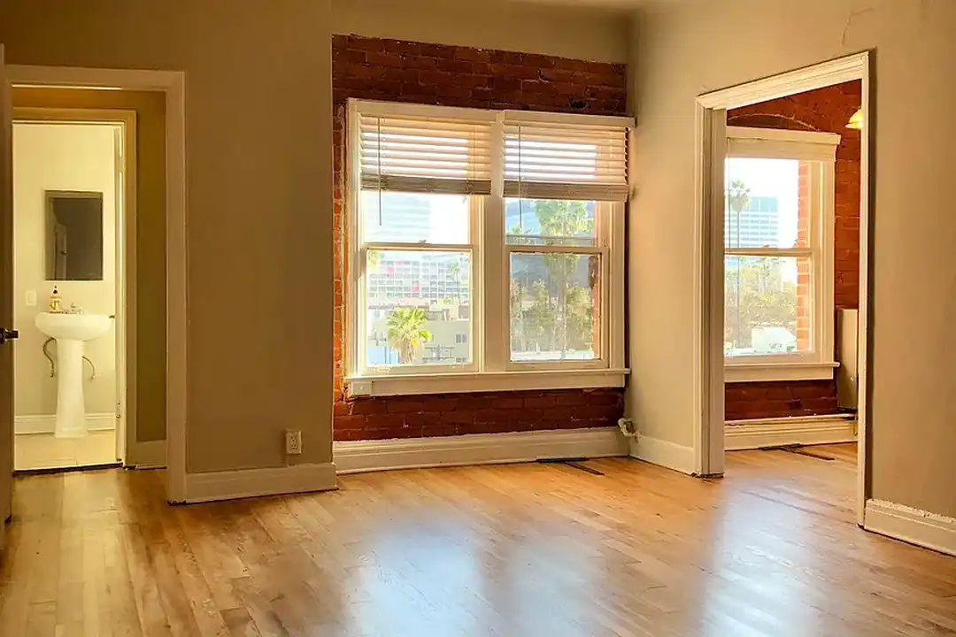 Rosetta - 427 S Mariposa Ave - Los Angeles, CA | Rent.