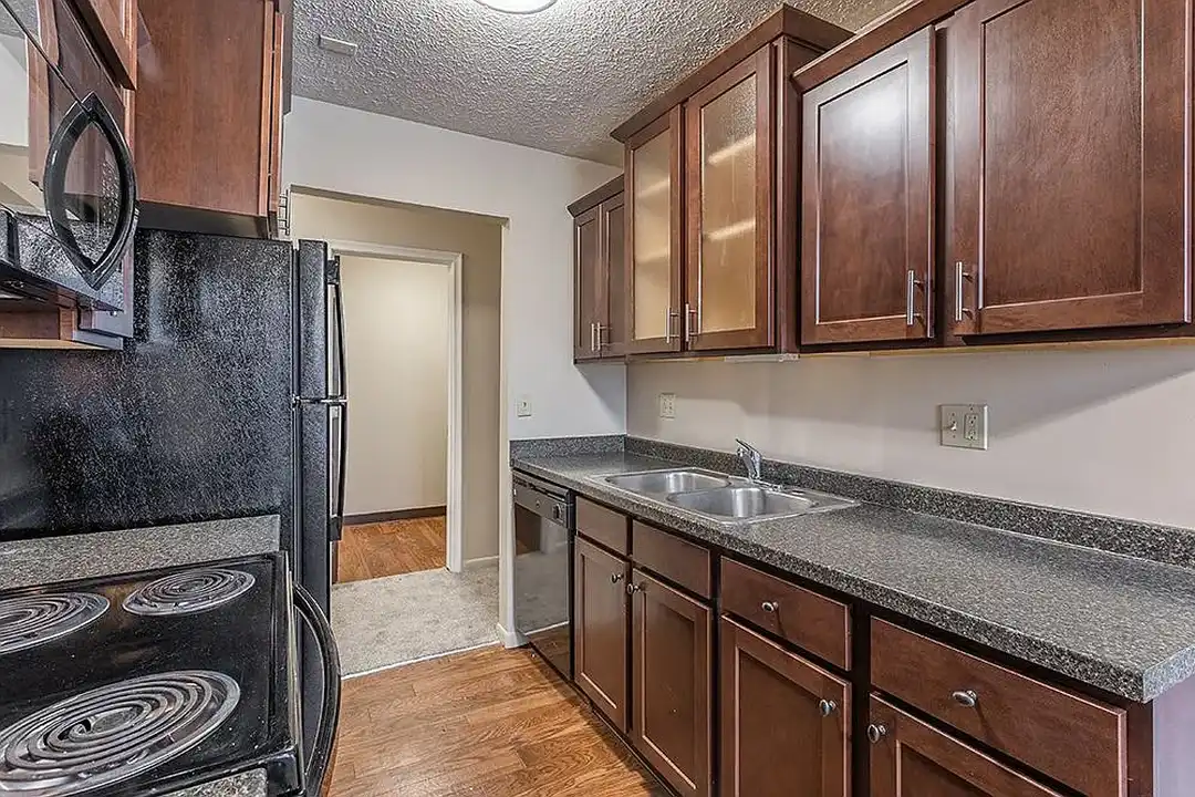 Delta Square Apartments - Lansing, MI - 5332 W Michigan Ave - Lansing, MI | Rent.