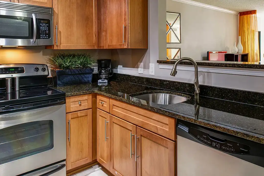 Huntington Gateway - 5982 Richmond Hwy - Alexandria, VA | Rent.