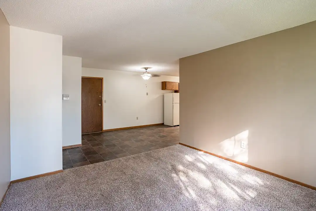 Brookfield I, II & III - 4510 16th Ave S - Fargo, ND | Rent.