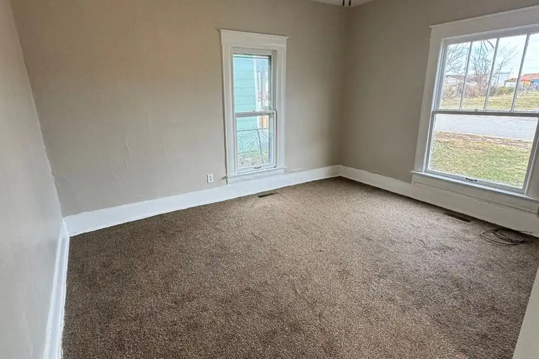 1501 N Farmer Ave - Springfield, MO | Rent.