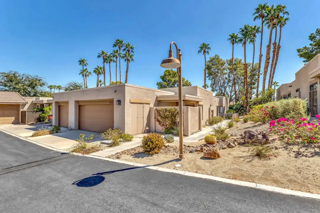 48594 Oakwood Way - Palm Desert, CA | Rent.