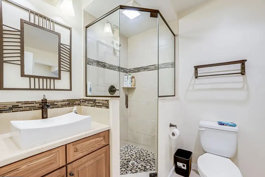 6008 Wake Crest Ct - Haymarket, VA | Rent.