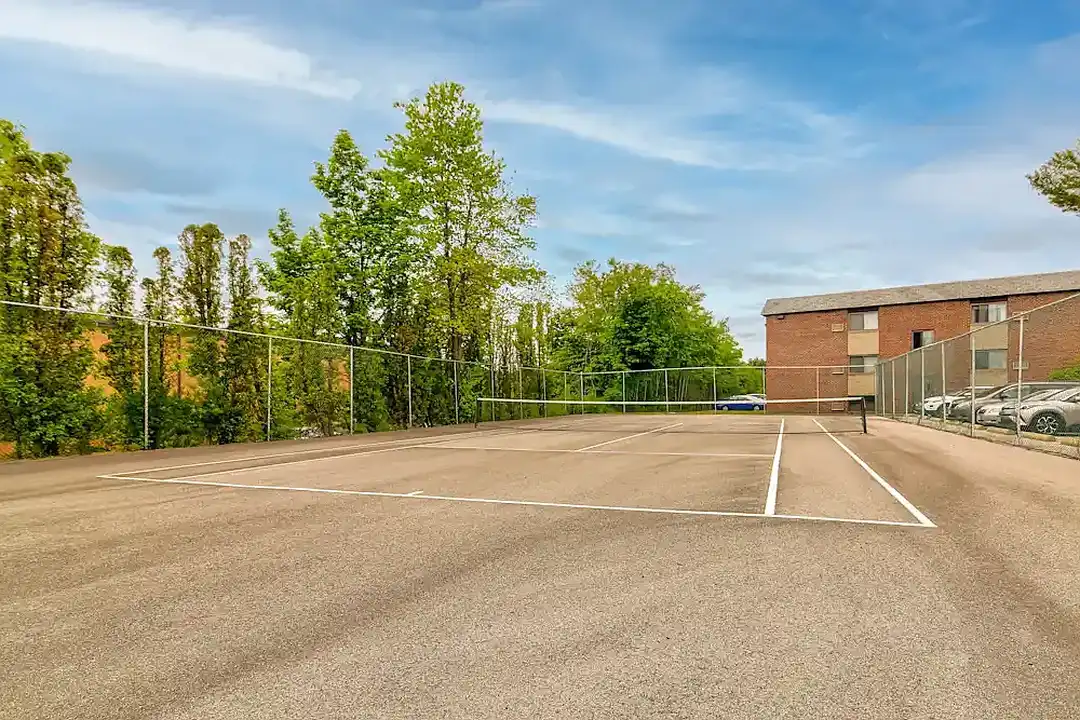 Lord Baron Apartments - 8 Baron Park Ln - Burlington, MA | Rent.