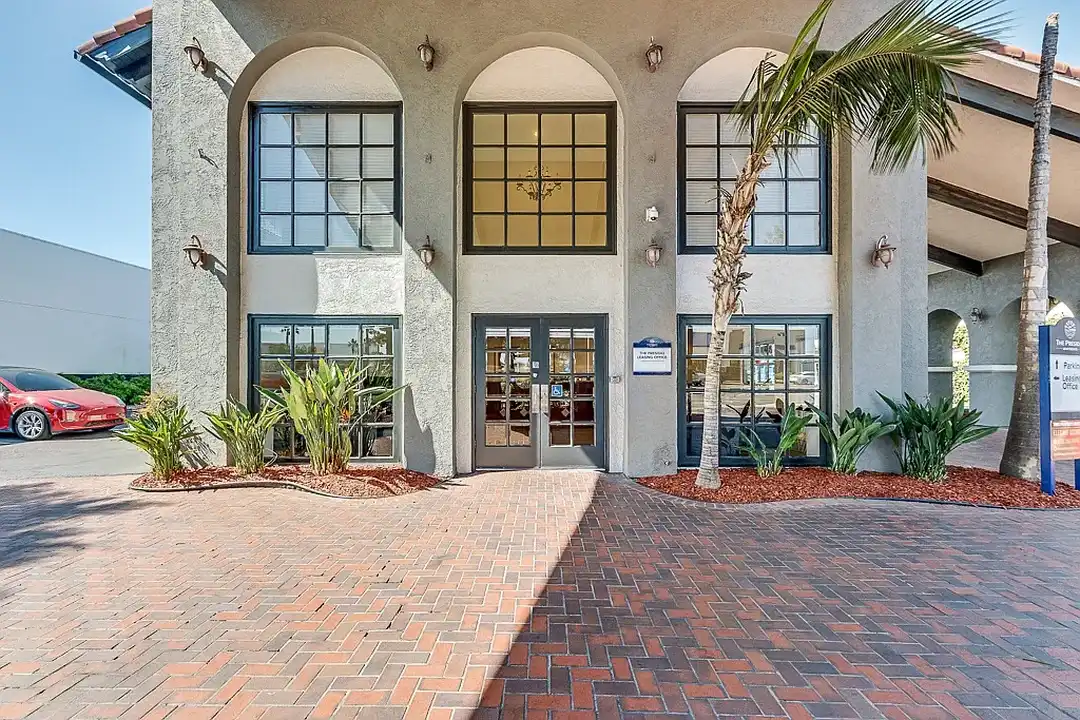 The Presidio Apartments - 3350 Rosecrans St - San Diego, CA | Rent.