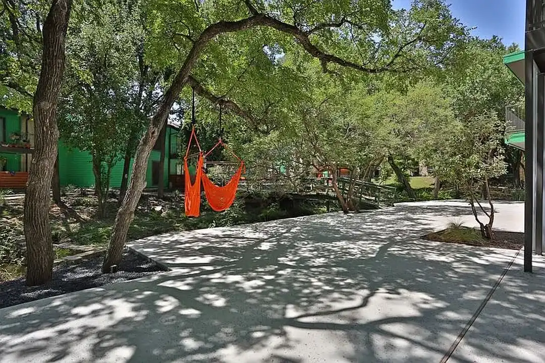 Verde Apartments - 2310 Wickersham Ln - Austin, TX | Rent.