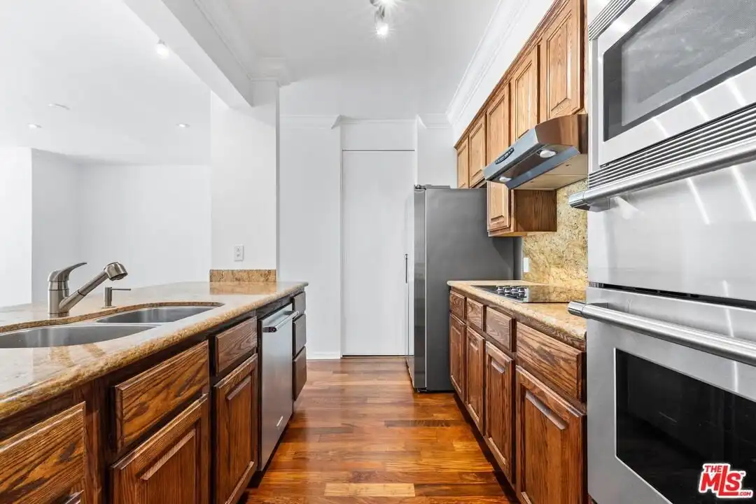 515 Ocean Ave #305S - Santa Monica, CA | Rent.
