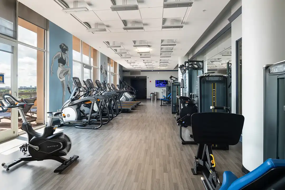 Cortland Bennett Park - 1601 Clarendon Blvd - Arlington, VA | Rent.