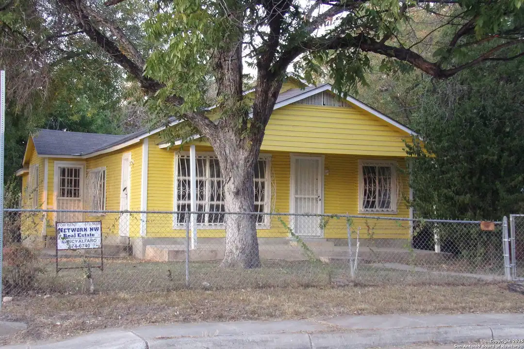 249 Jesse St - San Antonio, TX | Rent.