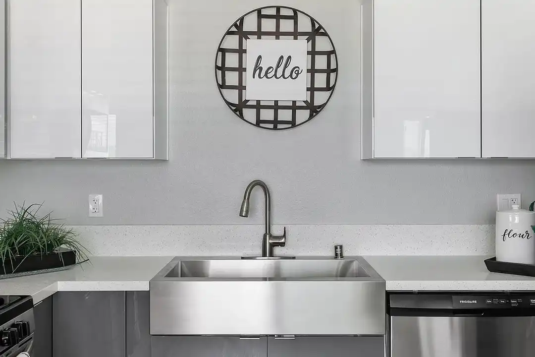 The Circle Apartments at Long Beach - 1718 Ximeno Ave - Long Beach, CA ...