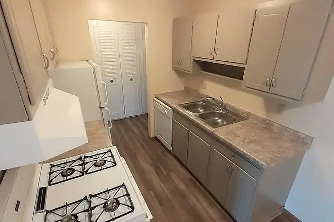 New Brighton View - 1000 County Road D W - New Brighton, MN | Rent.