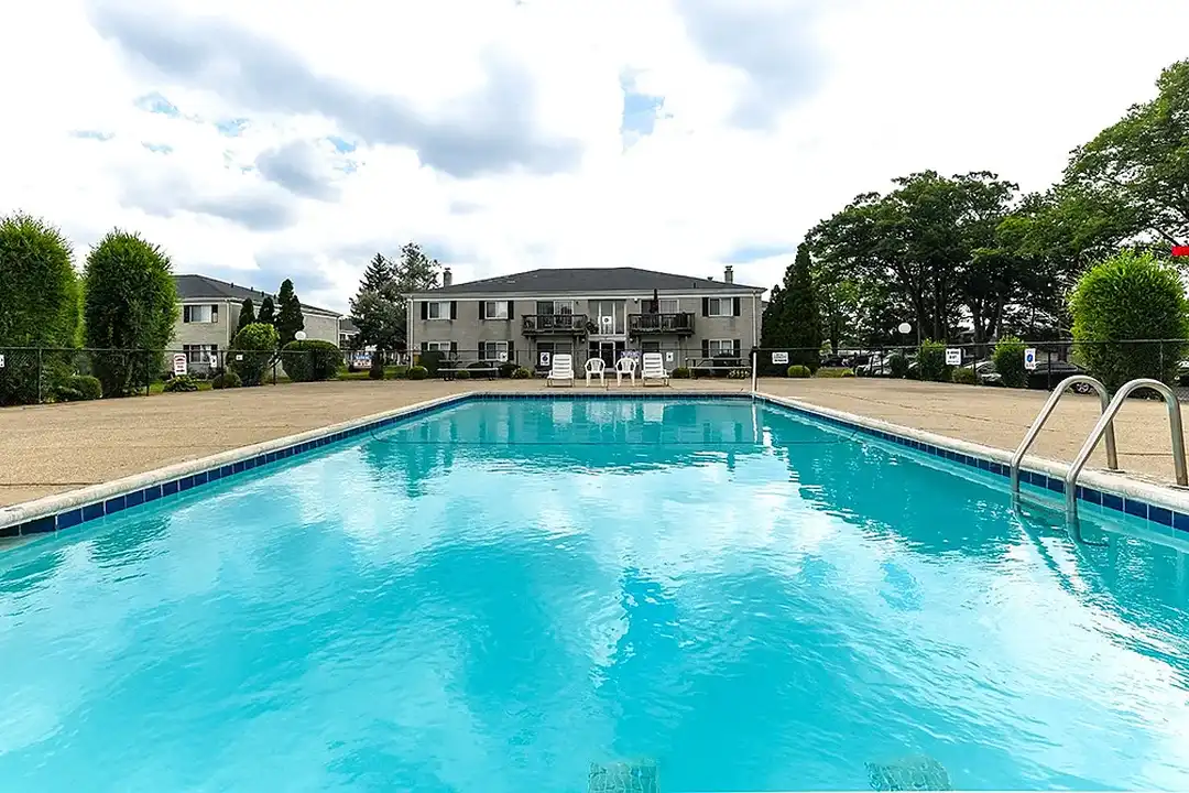Waynewood Apartments - 6737 N Wayne Rd - Westland, MI | Rent.
