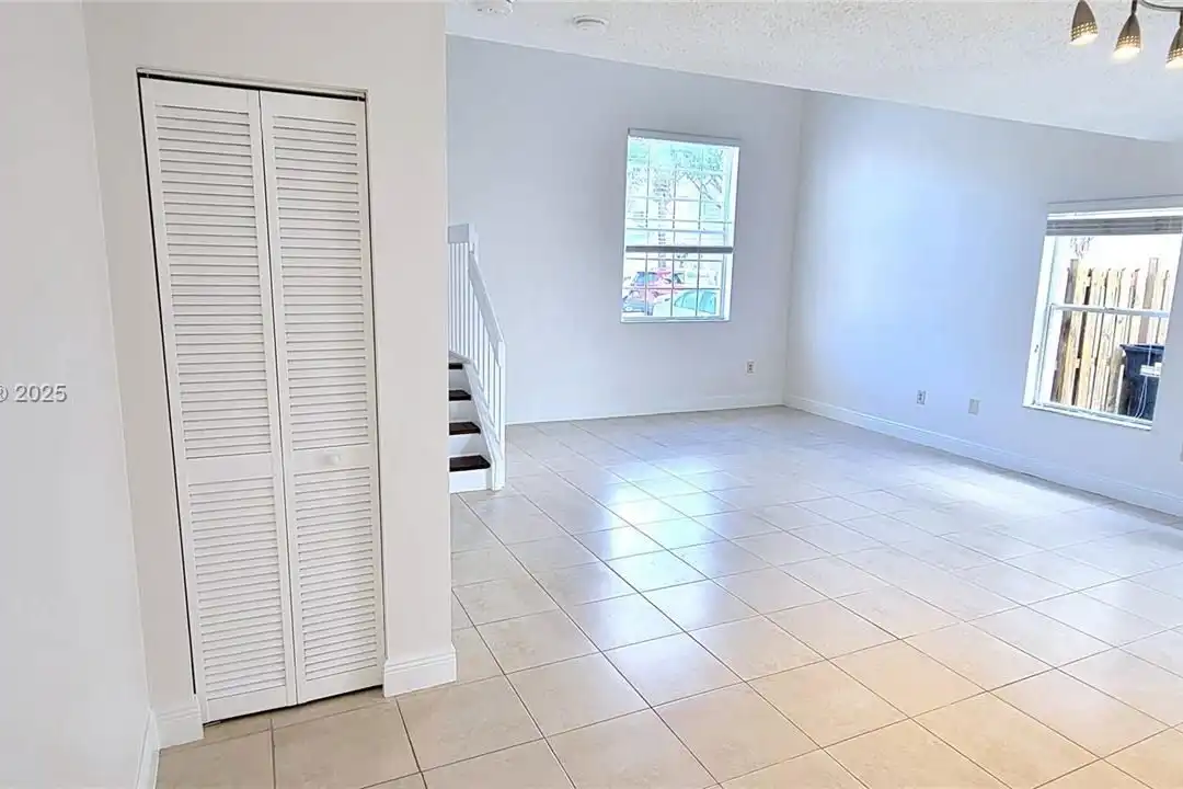 11755 SW 102nd St - Miami, FL | Rent.