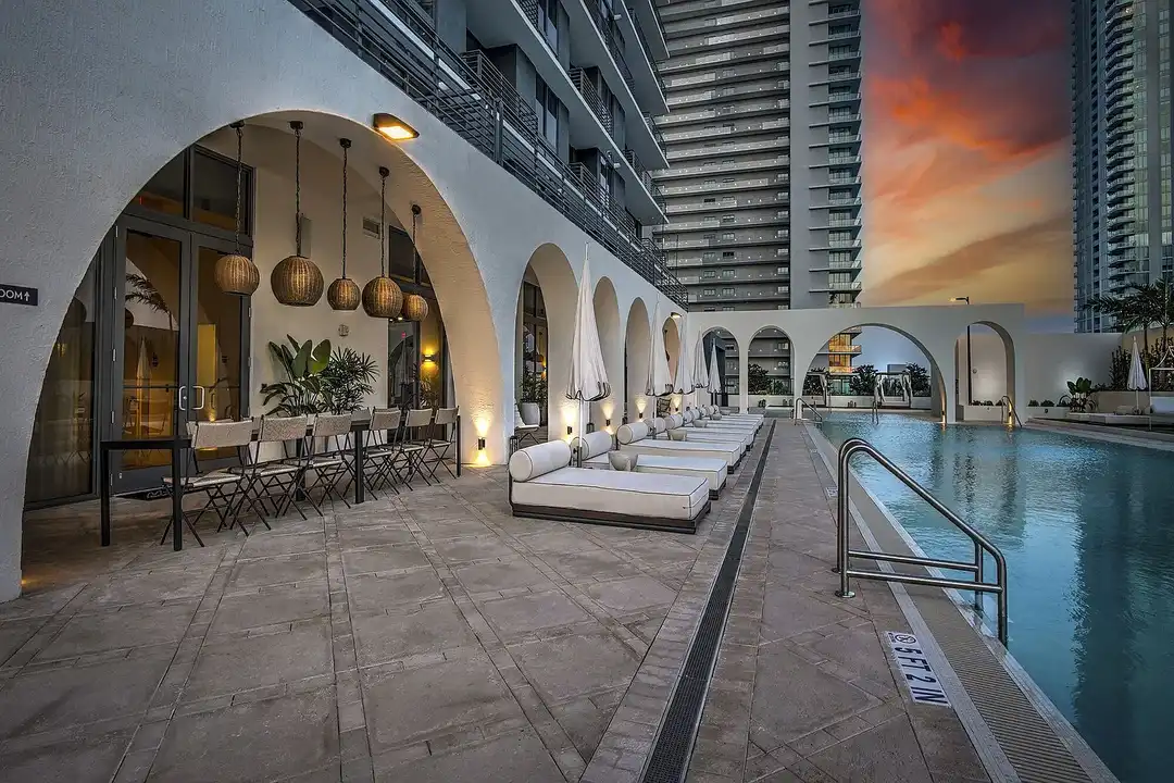 Metro Edgewater - 452 NE 31st St - Miami, FL | Rent.