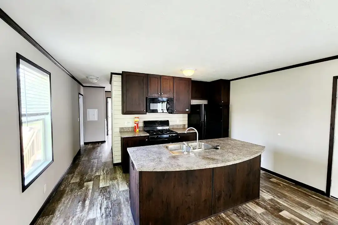 The Reserves - 3999 Sherwood Lakes Blvd - Jackson, MI | Rent.