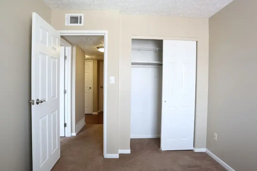 Stadium View Apartments - 858 Kinnear Rd - Columbus, OH | Rent.