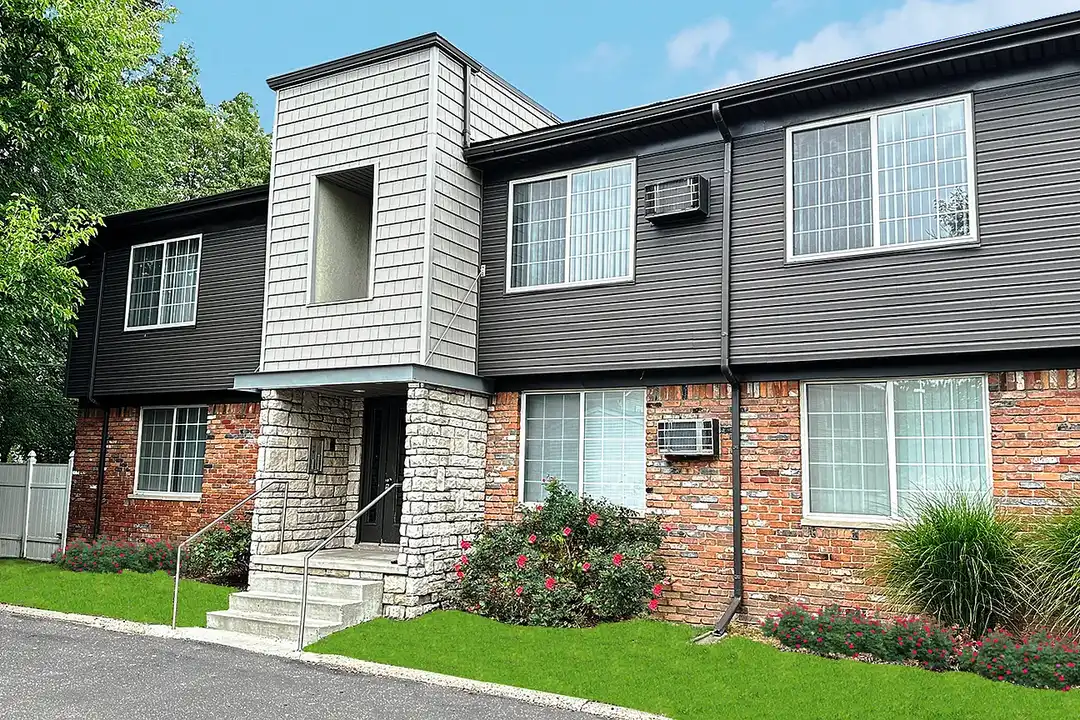 Metropolitan Oxford Flats - 2580 Oxford Rd - Berkley, MI | Rent.
