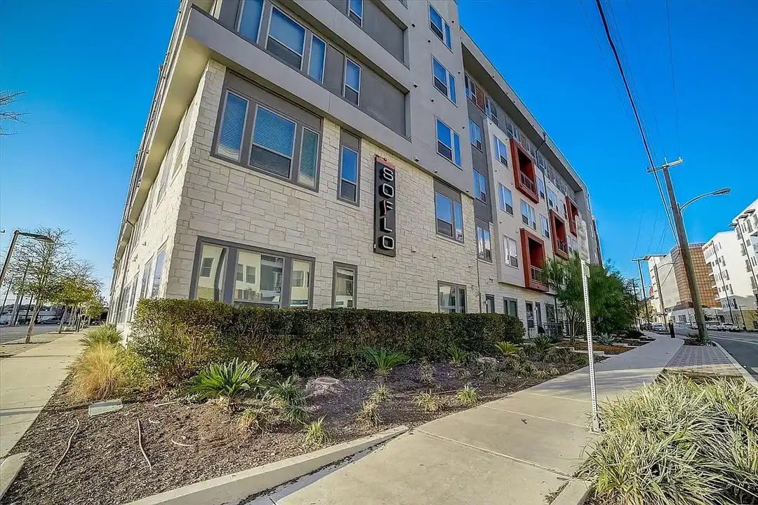 Encore SoFlo - 326 S Flores St - San Antonio, TX | Rent.
