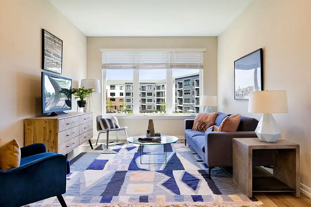Bay 151 - 151 Centre St - Bayonne, NJ | Rent.
